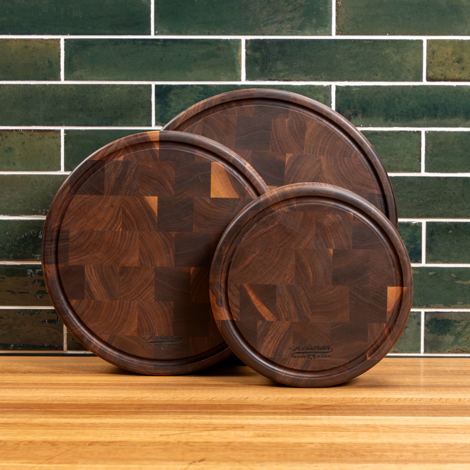 Walnut End Grain Round Butcher Block with Juice Groove – Laurel Mercantile