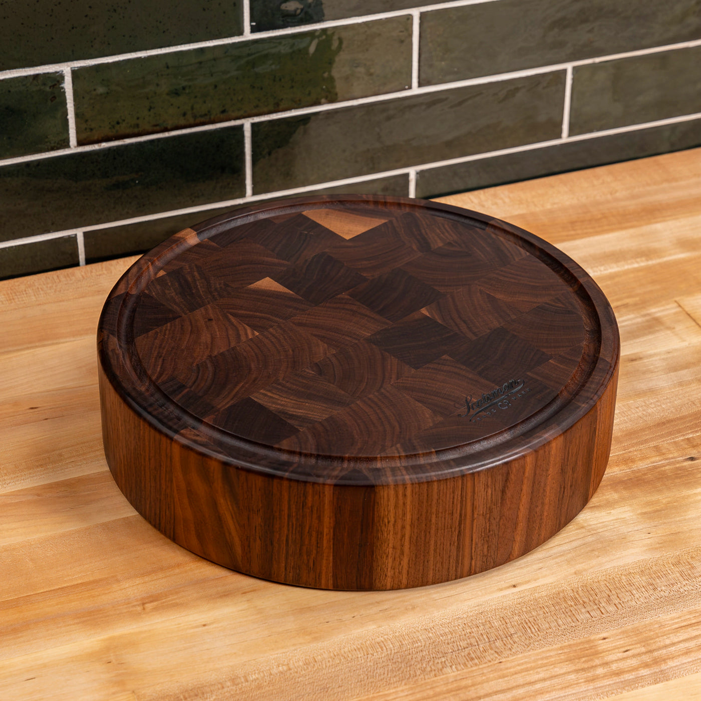 Walnut End Grain Round Butcher Block with Juice Groove – Laurel Mercantile